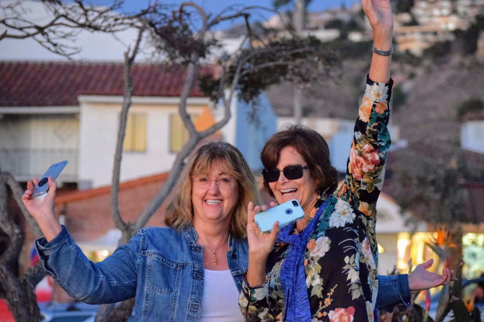Umbrellas Light up Laguna Beach | Wondrous Nature